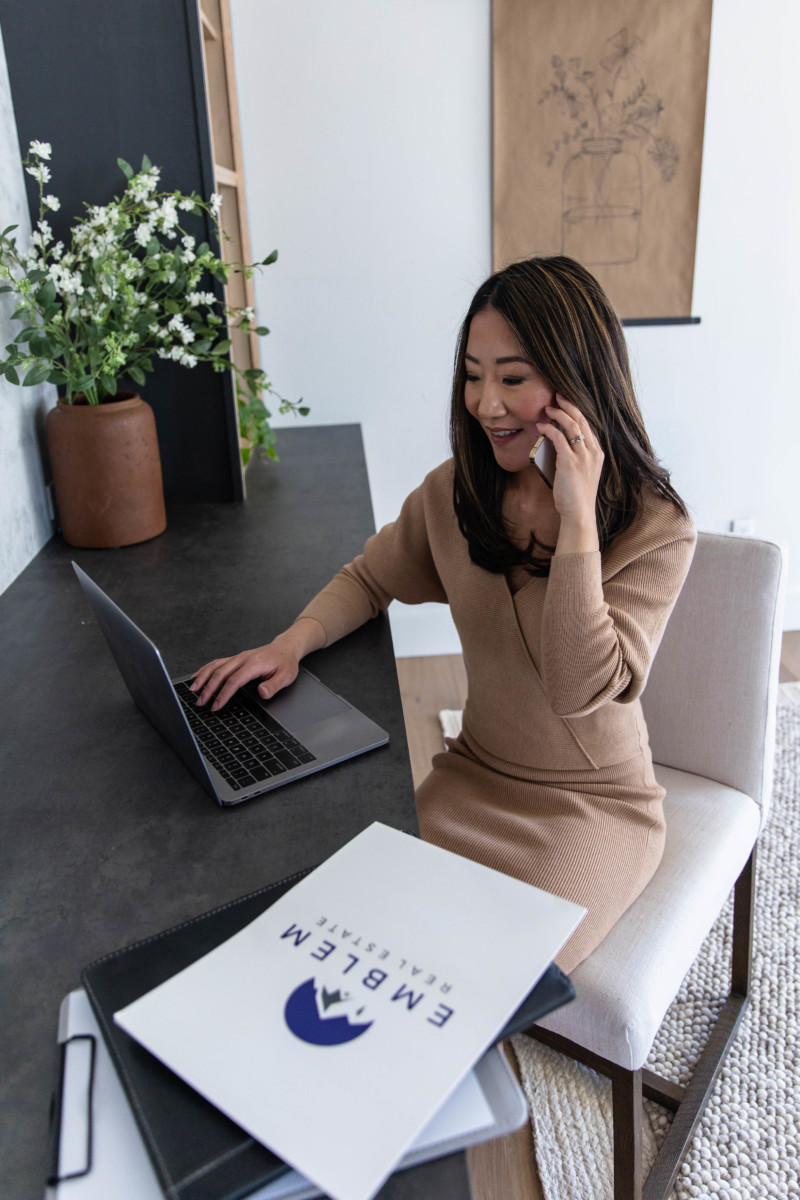 Branding photo session for realtors by Littleton photographer - Jen ...